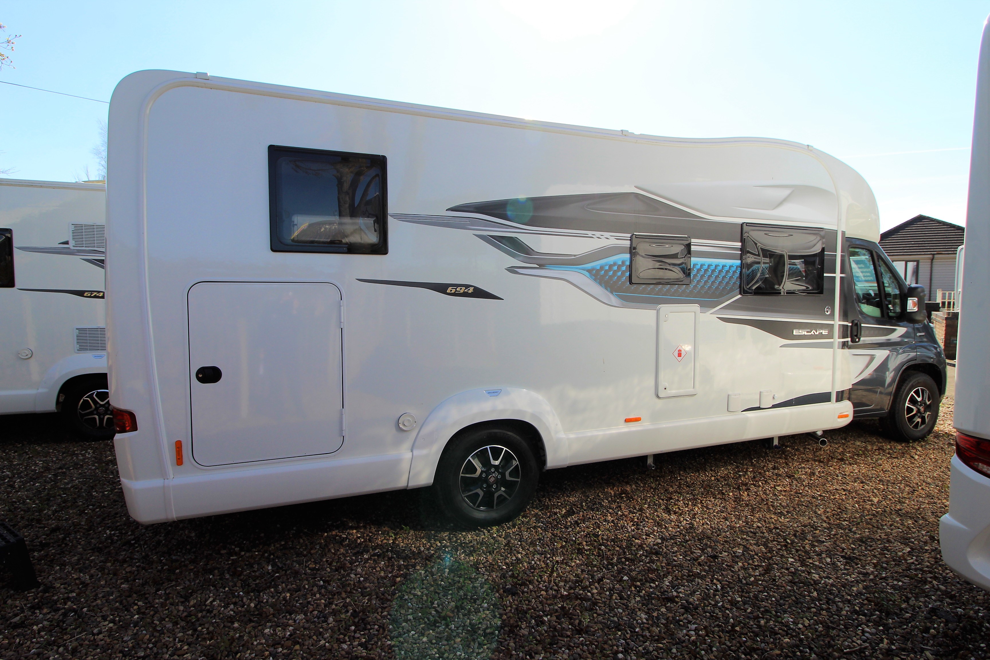 New Swift Escape 694 NEW