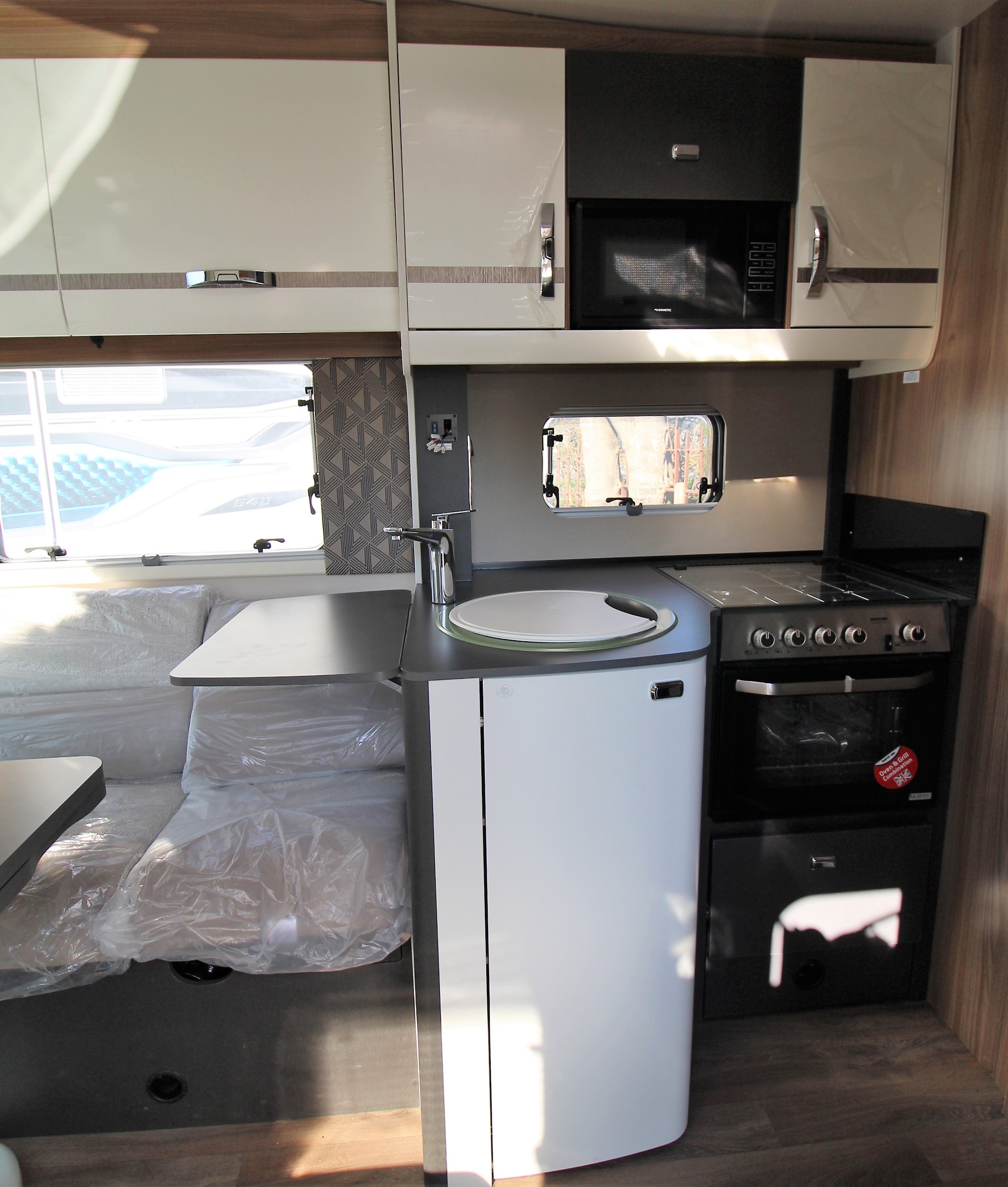 New Swift Escape 694 NEW