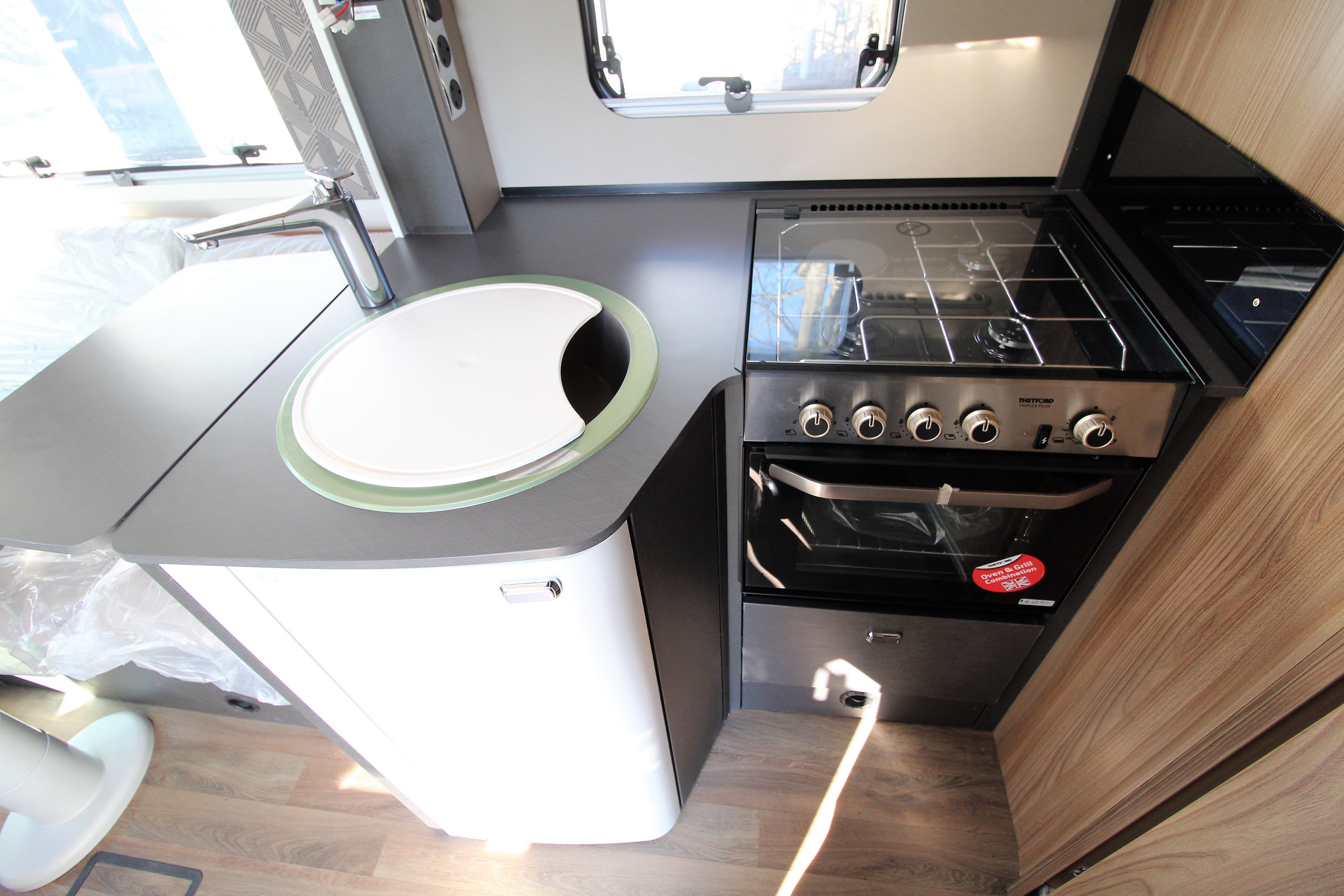 New Swift Escape 694 NEW