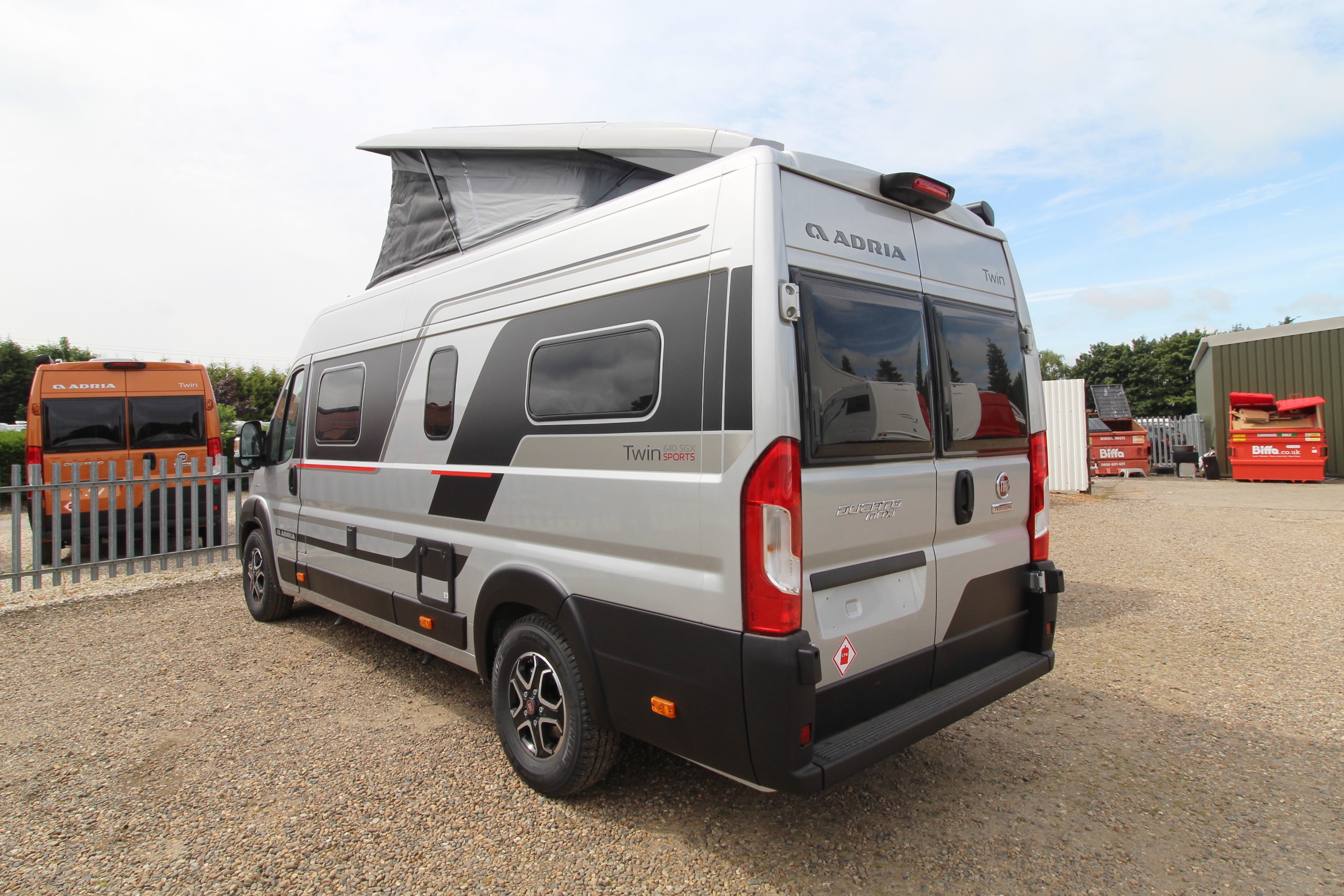 New Adria Twin Sports 640 Sgx - Artense Grey (31506)